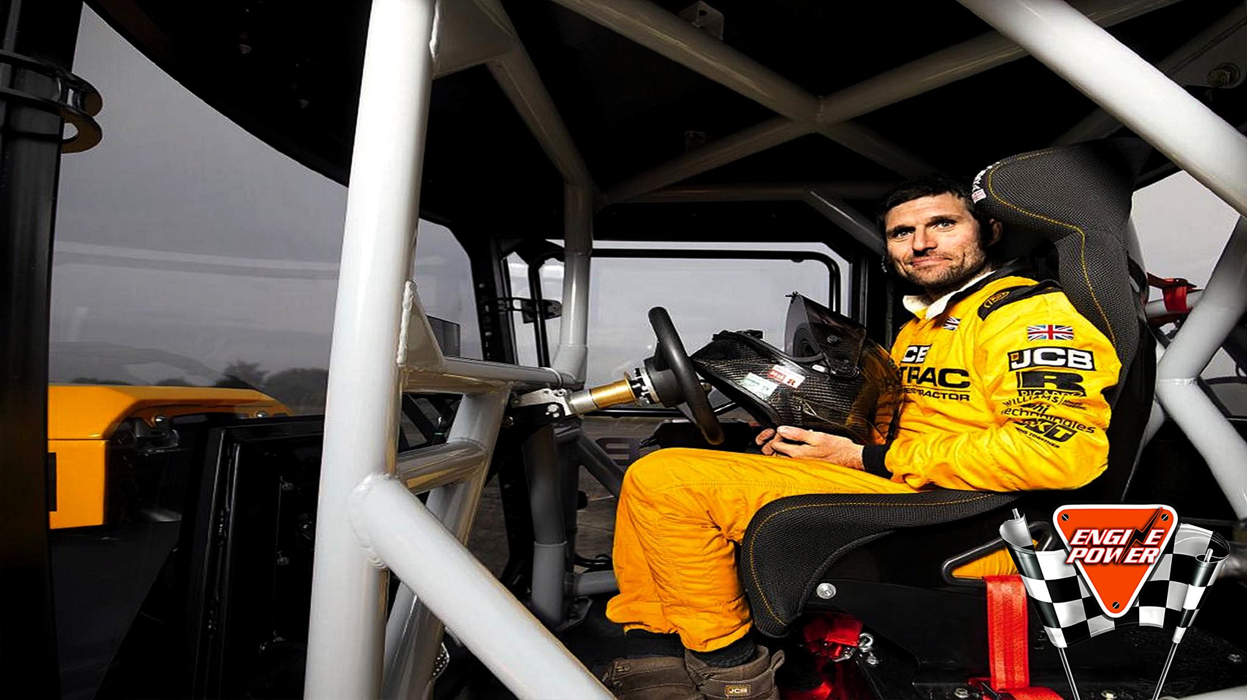 Guy Martin: Έπιασε 247 χλμ/ώρα με «φτιαγμένο» τρακτέρ JCB | ENGINE POWER